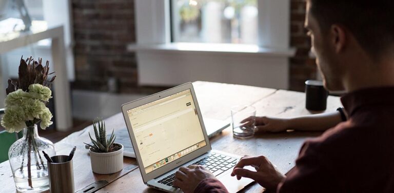 Sistemas de control de empleados - Letslaw